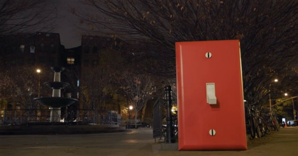 Light Switch In Park Holds Amazing Christmas Surprise | iBelieve.com