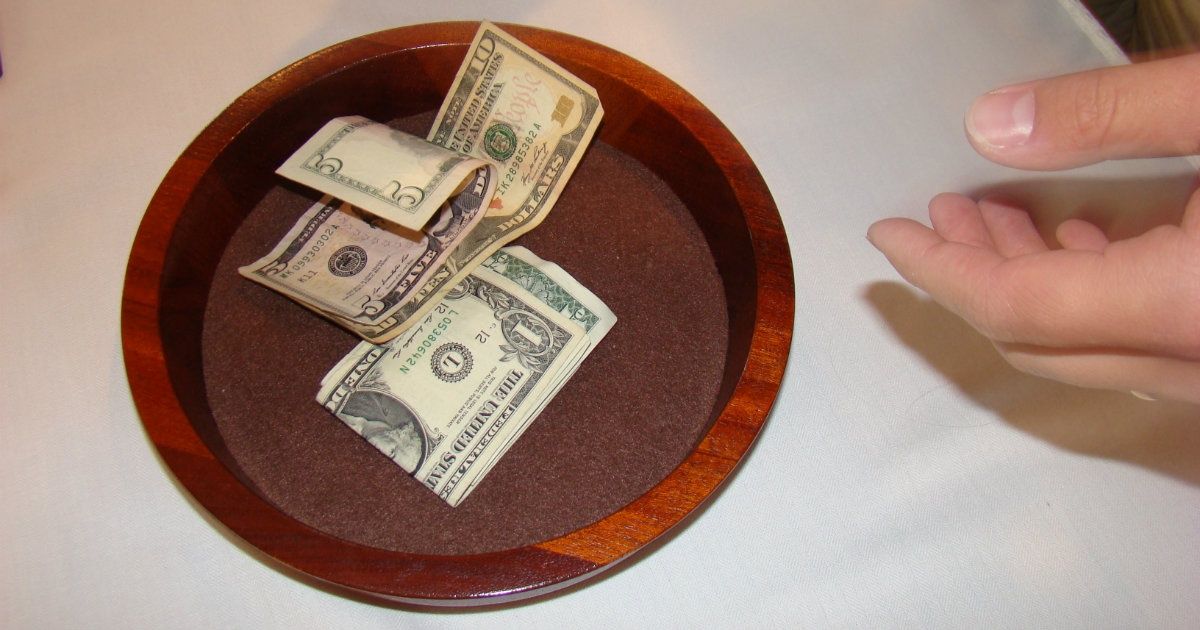 How to Tithe From a Spirit of Generosity and Not Out of Fear | iBelieve.com