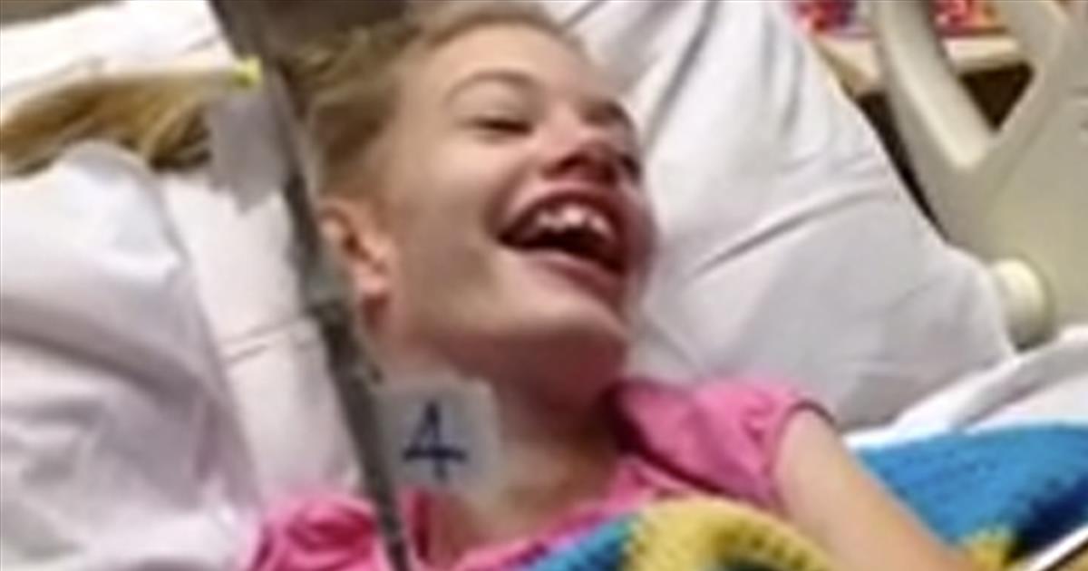 This Sick Girl in the Hospital Gets a Surprise Visitor - Her Reaction ...