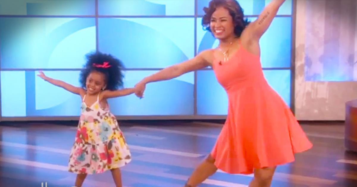 Mother-Daughter Duo Dances to ‘Happy.’ - So SWEET! - Cute Videos