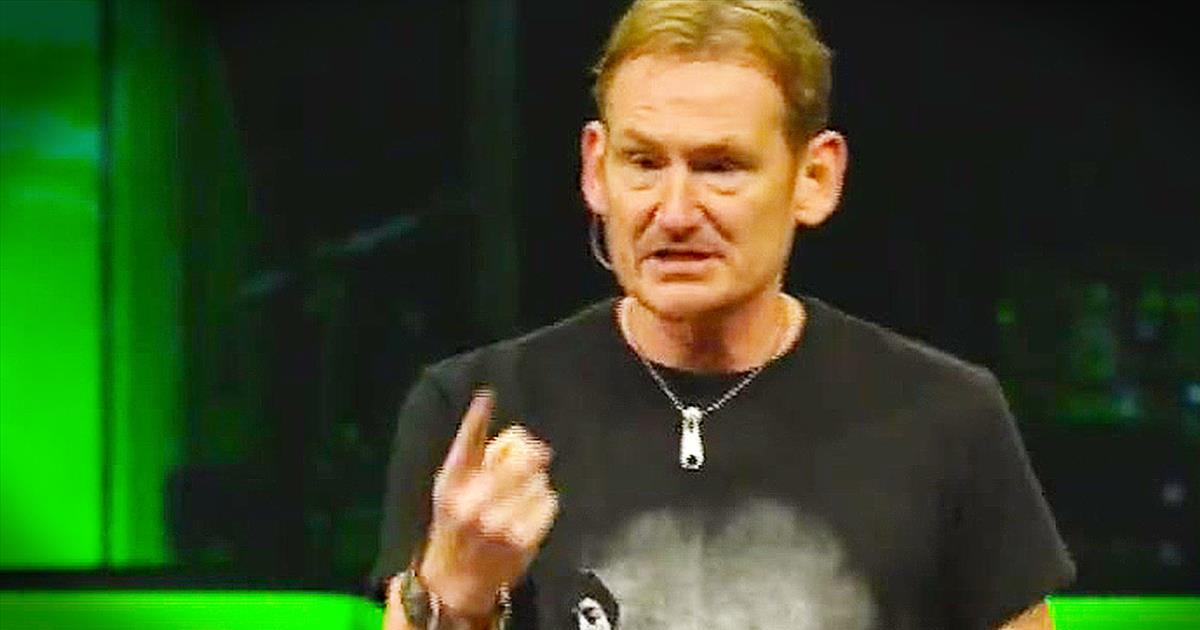 Bob Smiley on how to watch TV - Comedy Videos