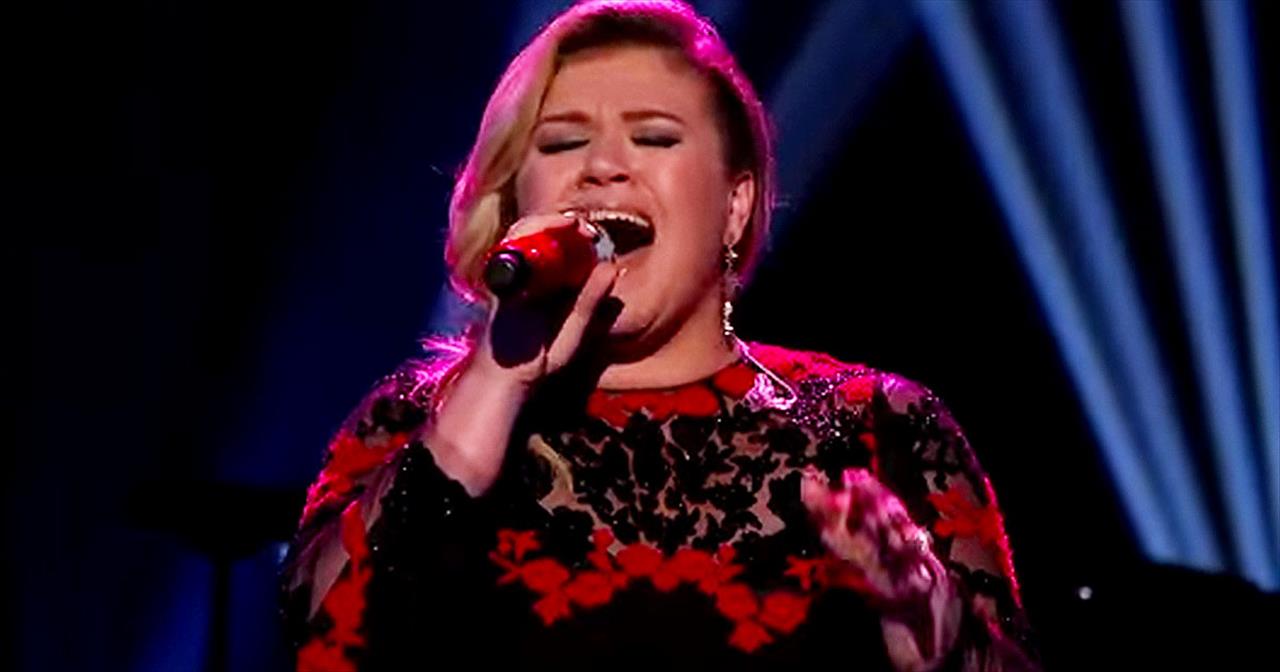 There's No Doubt That Kelly Clarkson Is A Powerful Singer. But Her ...