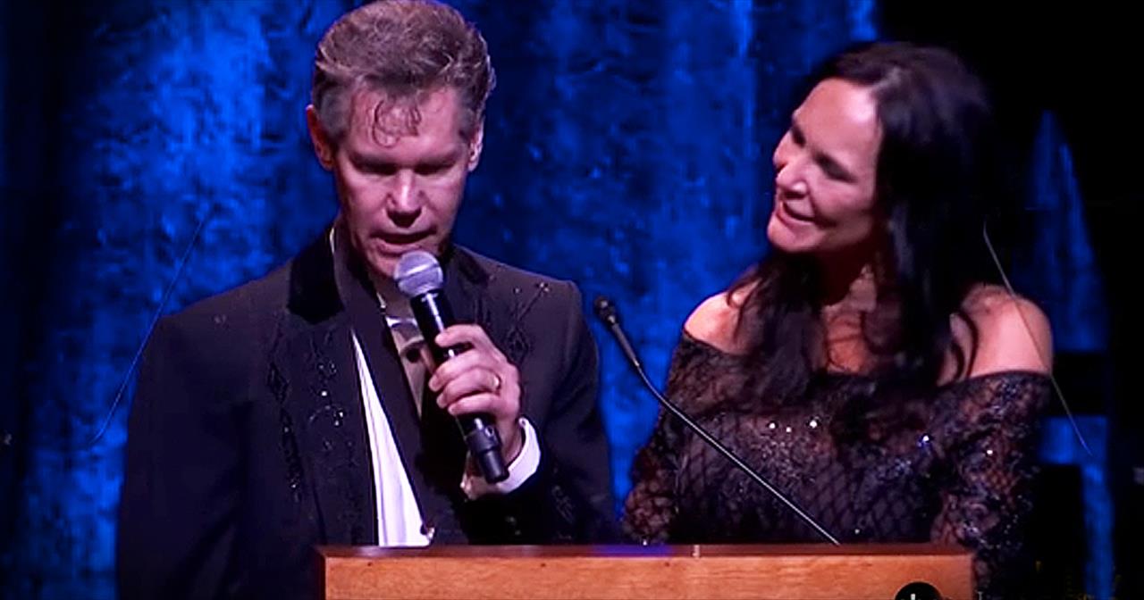 Randy Travis Sings 'Amazing Grace' 3 Years After Stroke - Christian ...