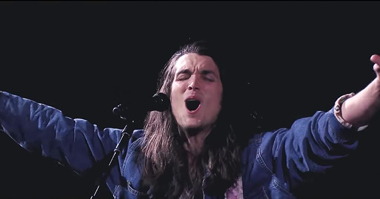 Bigger Than I Thought Passion Live Performance