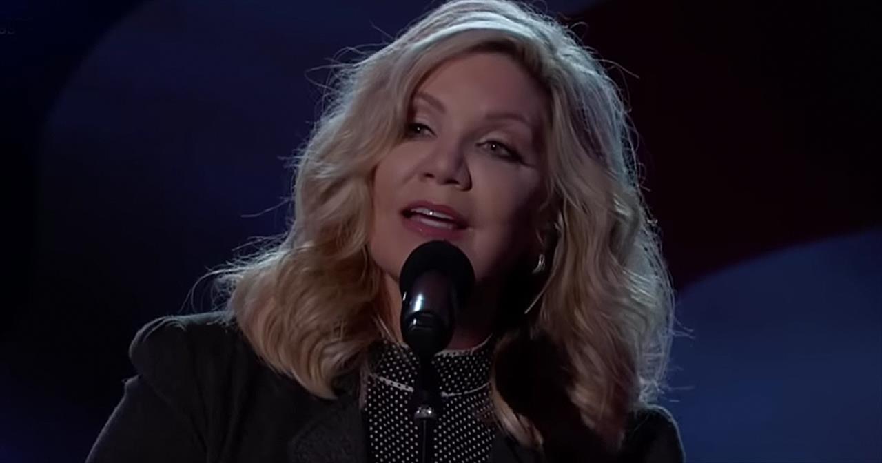 Bluegrass Singer Alison Krauss Performs 'Amazing Grace'