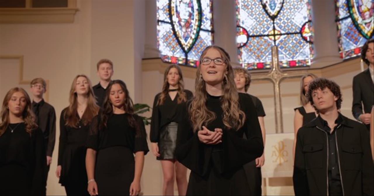 Choir Of Students Perform ‘King Of Kings’ In Empty Church
