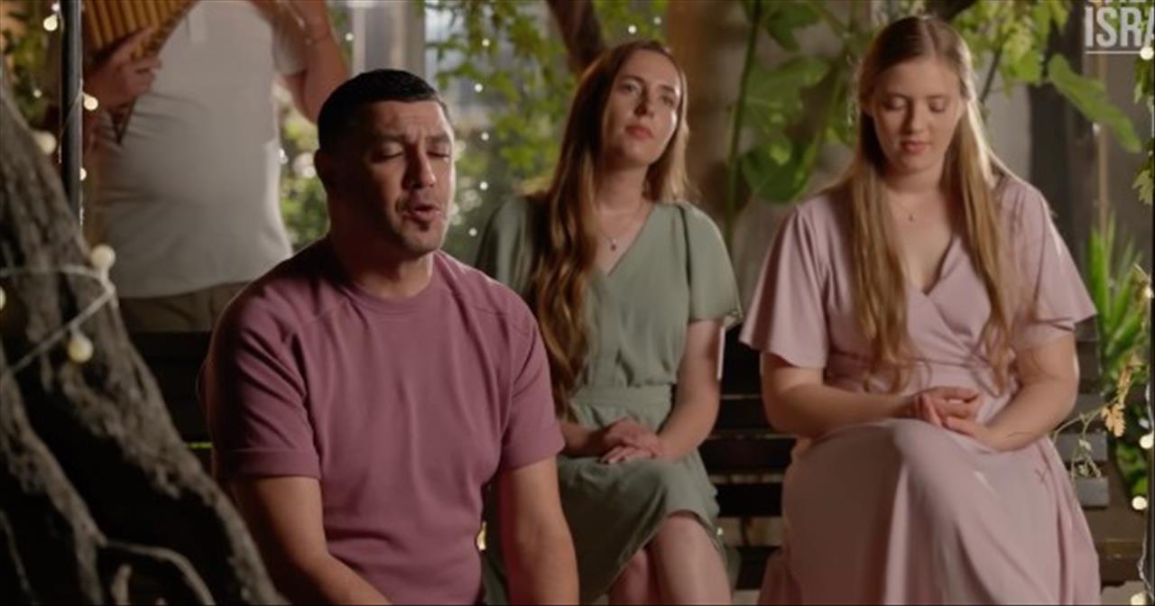 'I Need Thee Every Hour' Classic Hymn Performed In 3 Languages