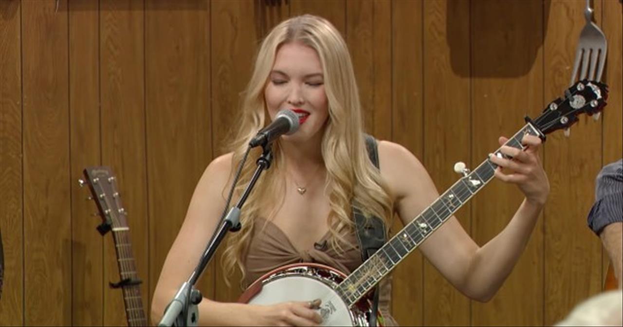 Glen Campbell’s Daughter, Ashley Campbell, Sweet Performance Of ‘Pancho ...