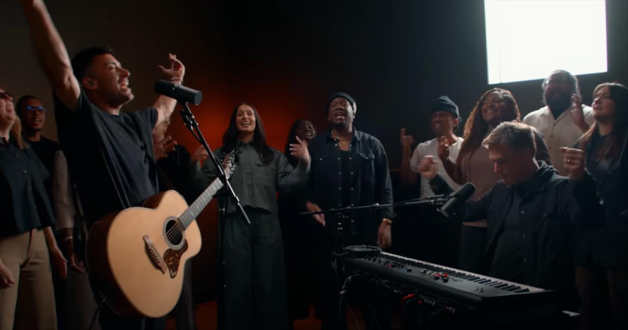 Phil Wickham and Michael W. Smith Unite for Powerful ‘What an Awesome ...