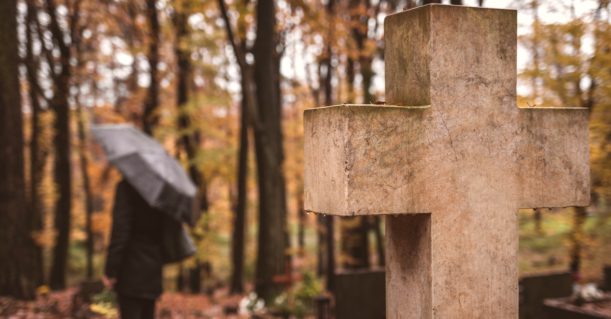 How Should Christians Cope with Death? | Christianity.com