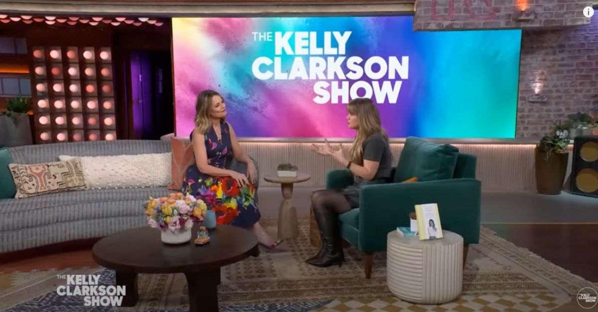 Savannah Guthrie Opens Up to Kelly Clarkson about How Her Faith Has ...