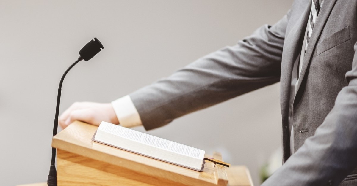 How Long Should a Pastor’s Sermon Be? | Crosswalk.com