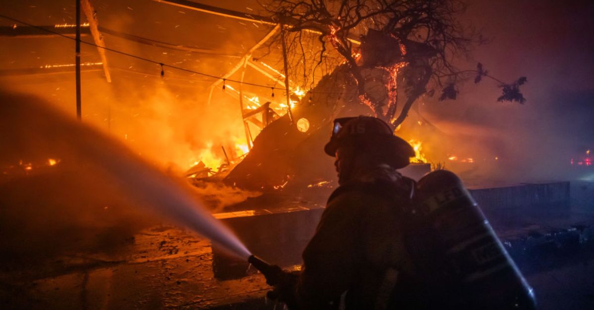 24 Dead and 200,000 without Power as California Fires Continue to Burn ...
