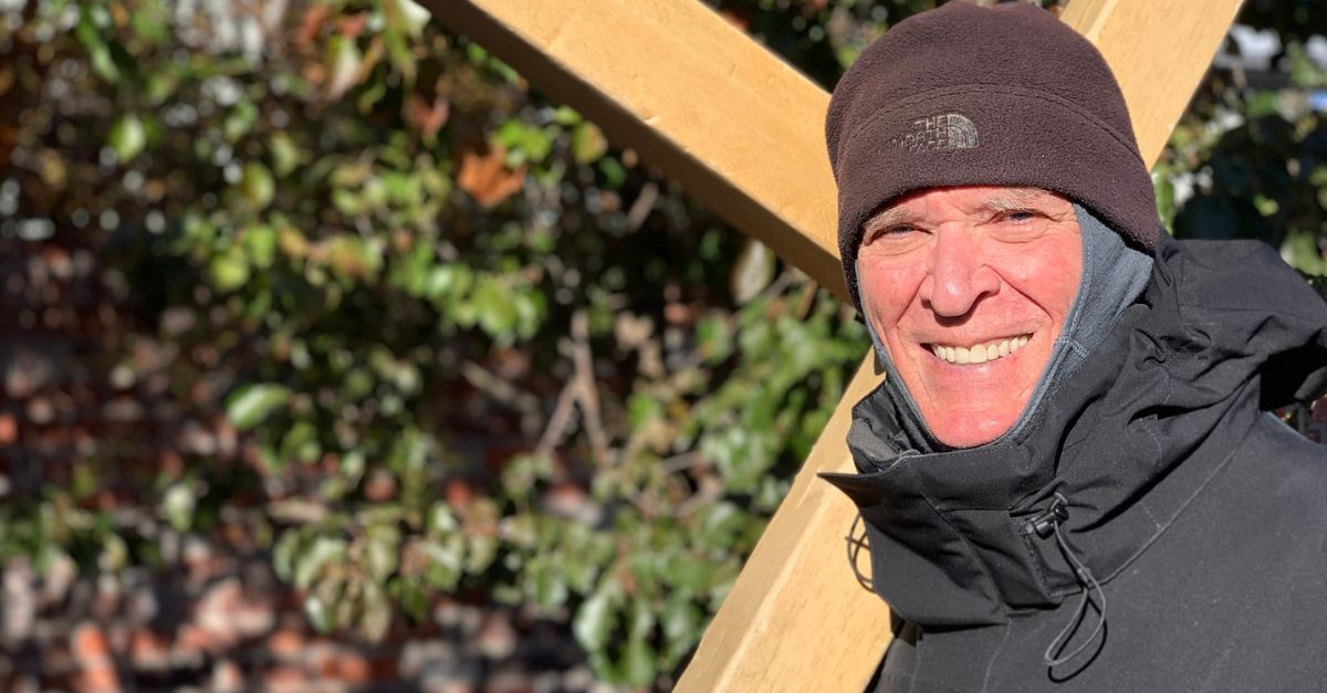 Arthur Blessitt, Evangelist Who Walked 40,000 Miles with a Cross, Dies ...