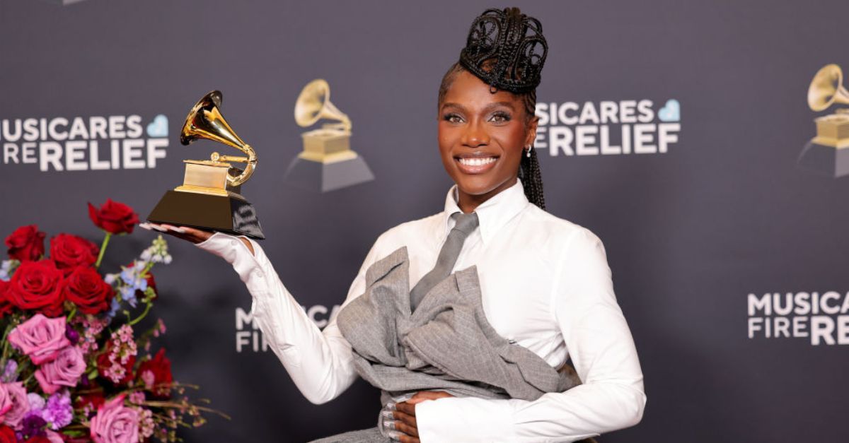 Female Rapper Doechii Gives God the Glory for Sobriety during Grammy ...