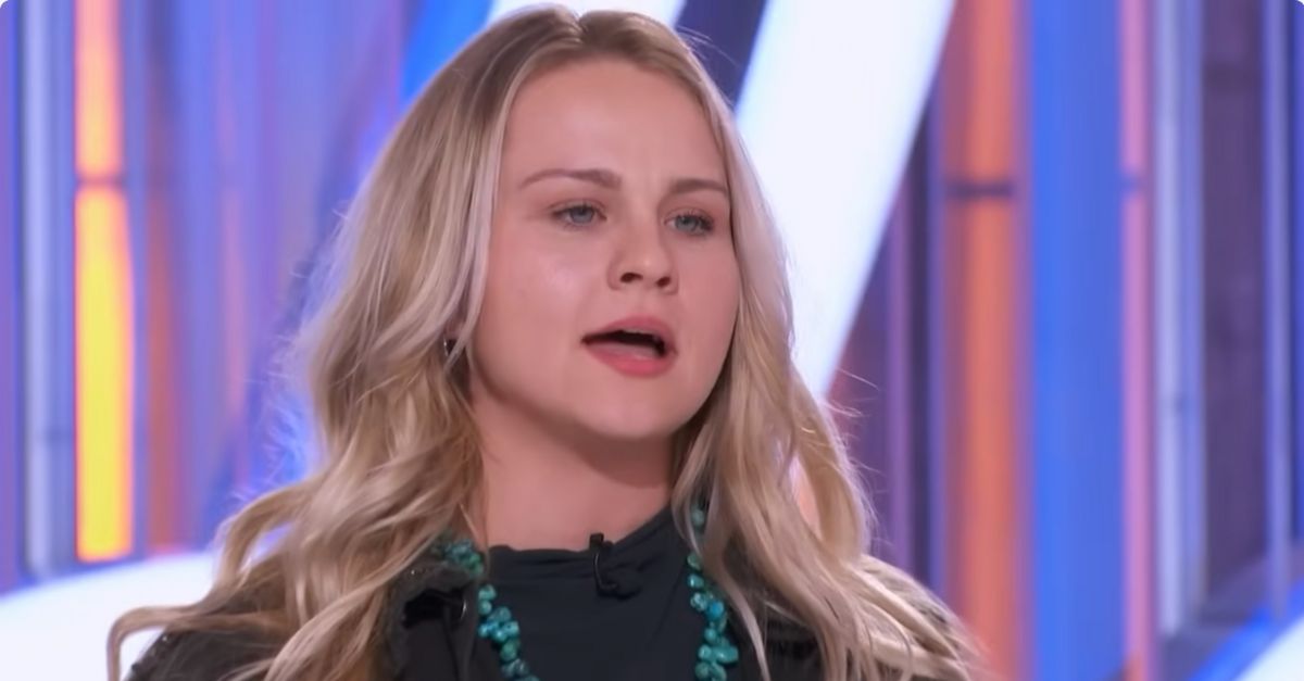 Mom Stuns with ‘Jesus, Take The Wheel’ as Her Son Falls Asleep in Carrie Underwood’s Arms ...