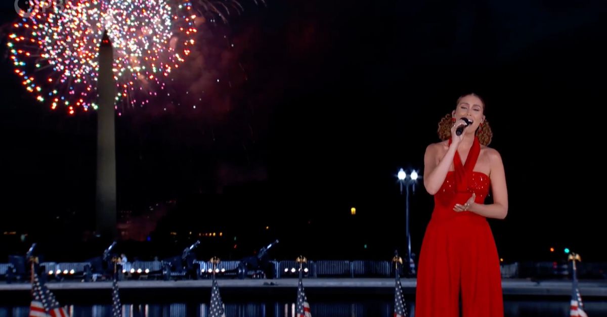 Viral Vocalist Loren Allred Performs 'God Bless America' | Christianity.com